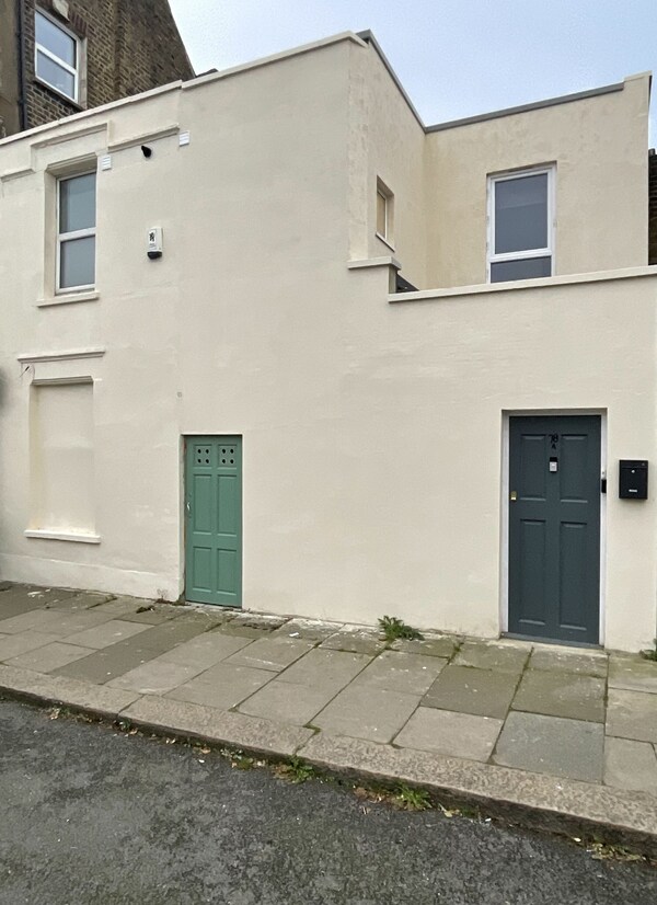 Ferienhaus-ensuite-stadt-strassenblick-residence - London