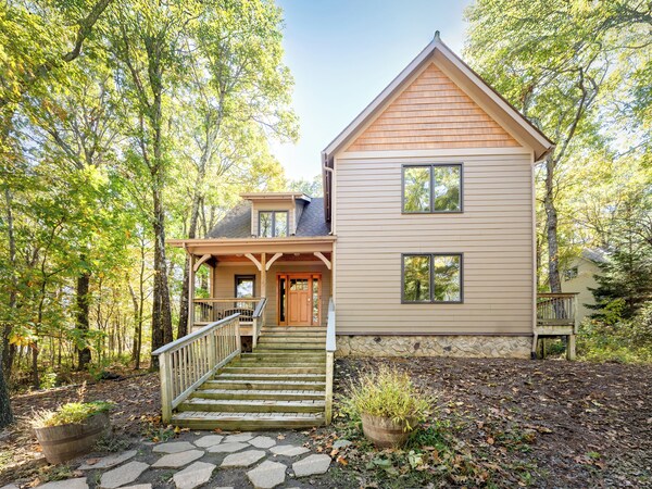Serenity Summit Springtime - Your Family Retreat! - Waynesboro, VA