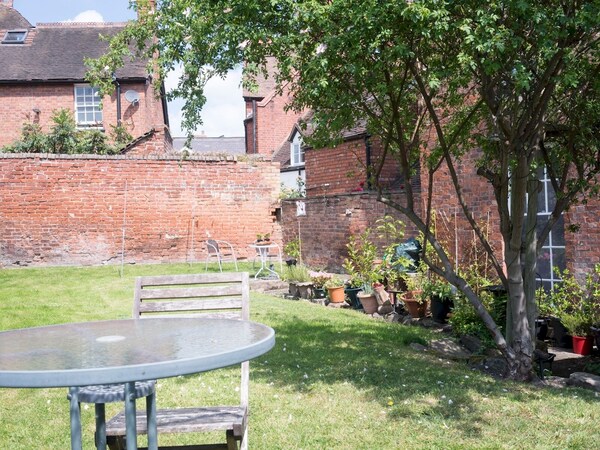 Pass The Keys | Elegance And Decadence In The Heart Of Shrewsbury - Shrewsbury