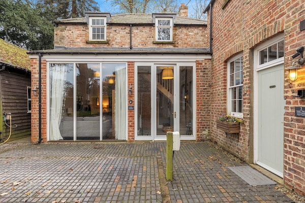 Pass The Keys | No. 1 - Laurel Cottage - 요크