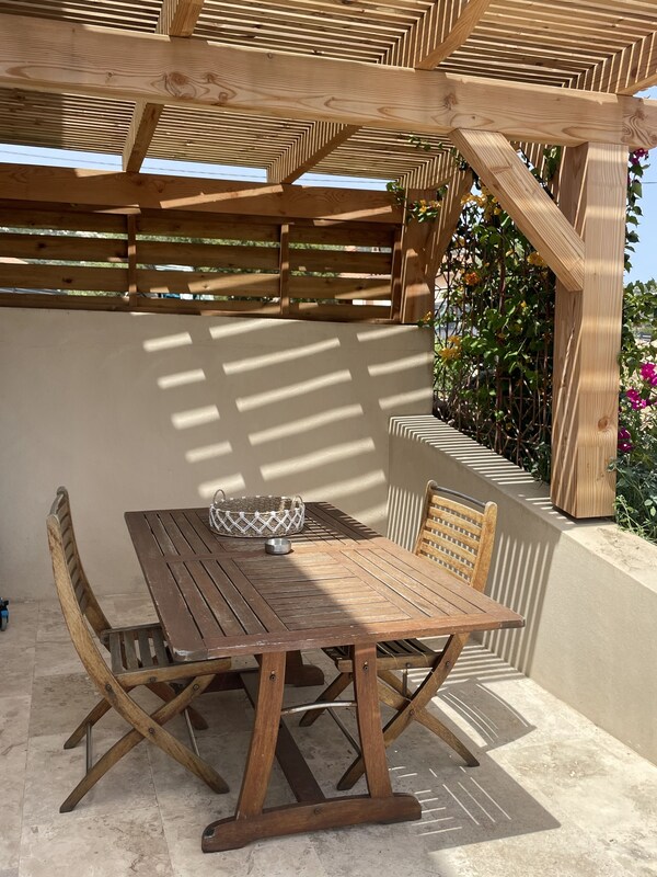 Charming T2 Apartment With Terrace And Garden In A Quiet Location - Calvi