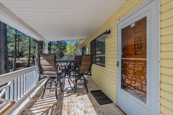 New Listing Cedar Escape Close To Lakes & Golf - Show Low, AZ