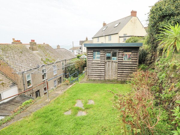 Penhaven, Pet Friendly, Character Holiday Cottage In Coverack - Coverack