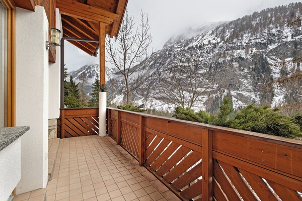 Apartment 'Bartlhof Refugium/ritiro Felsenruh' With Mountain View, Private Terrace And Wi-fi - Hintertux Glacier