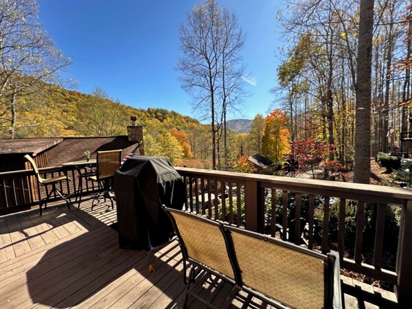 Cabin-home Heat & Ac, Wifi, Fireplace,full Kitchen And Much More - Maggie Valley, NC