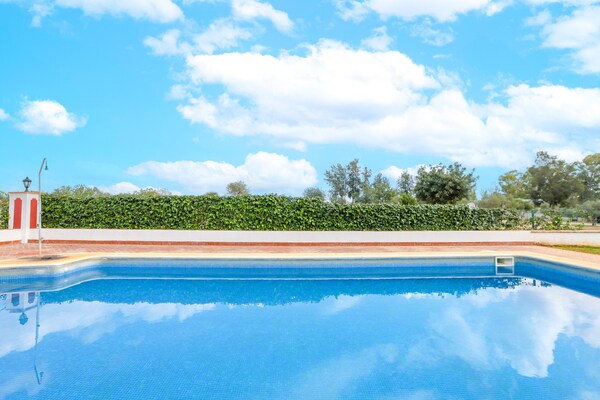 Montecristo 4 - Encantador Loft Con Piscina Compartida Y Wifi Gratis - Alcalá de Guadaíra