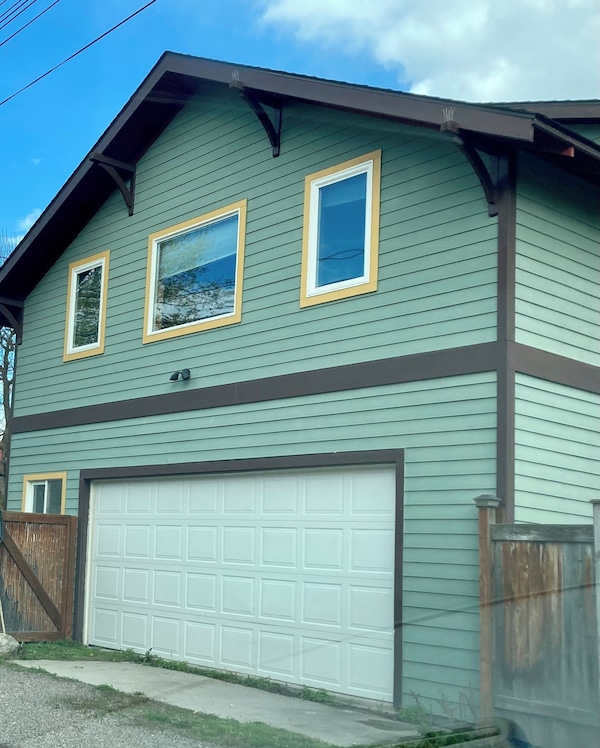 Cozy 1-bedroom Stand Alone Apartment In Fantastic Missoula, Mt.!!! - Missoula, MT
