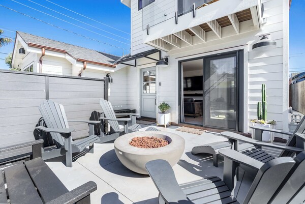 Modern Coastal Escape - Walking Distance To Beach! - Capitola, CA