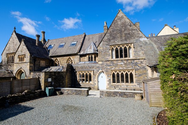 Oakland West - Windermere, Sleeps 14 - Windermere