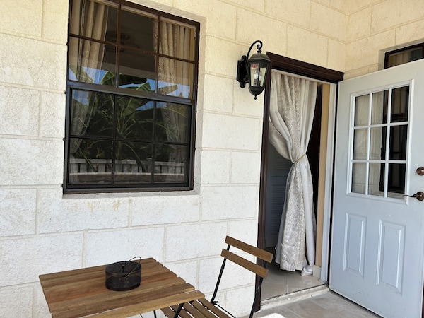 Spacious 2-bedroom Estate In Charming Warrens With Ac, Wifi - Bridgetown, Barbados