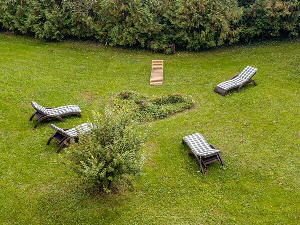 Zimmer 'Rosensuite 1' Mit Bergblick, Gemeinsamem Garten Und Wi-fi - Langenargen