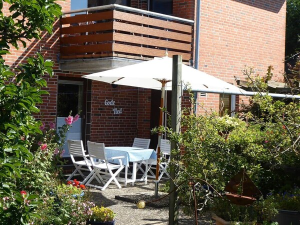 Apartment 'Gode Tied' With Private Terrace, Balcony And Wi-fi - Heide