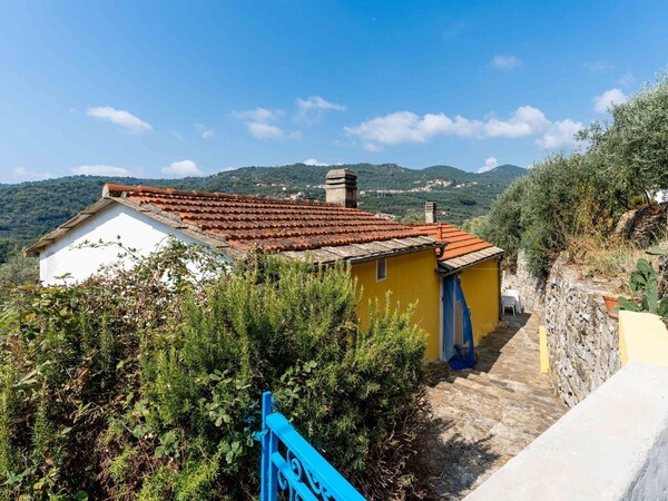 Mooi Vrijstaand Vakantiehuis Voor 6 Personen Met Wifi, Terras, Parking En Huisdieren Toegestaan - Alassio