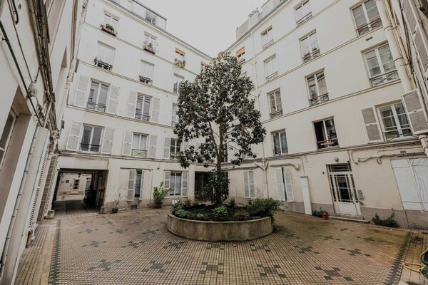 Appartement Intimiste - 2p - Faubourg-montmartre - Place de la République