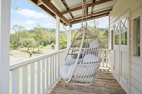Bellbird Rise Off-grid Cottage - Kenilworth