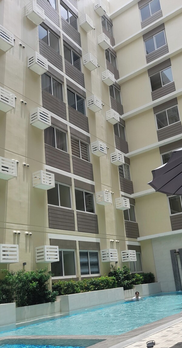 Cozy 1-bedroom Condo With Ac, Wifi In Serene Silang Kitchen Mini Karaoke. - Silang