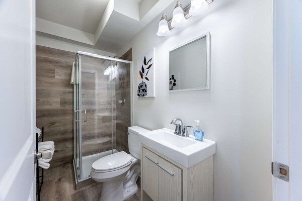 2br Exclusive Retreat Near Henry Ford - Detroit, MI