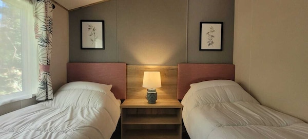 Escape To The English Riviera: Luxury Lodge At Hoburne Devon Bay - Dartmouth