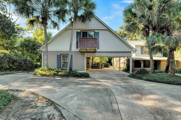 Fairhope Ave Collection - Studio - Fairhope, AL