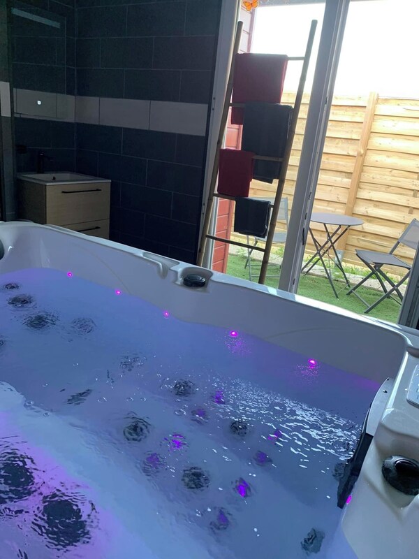 House With Spa For A Relaxing Vacation For 2 - Ardres