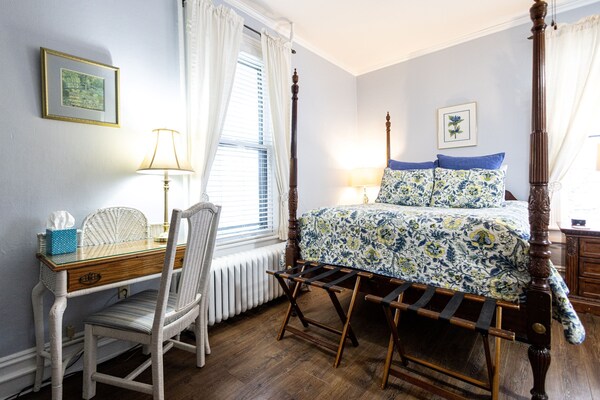 Find Genuine Southern Hospitality In Hendersonville At The 1898 Waverly Inn. - Hendersonville, NC