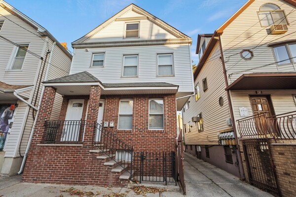 Spacious 4-bedroom Apartment With Wifi, Ac In Enjoyable Newark - 紐瓦克