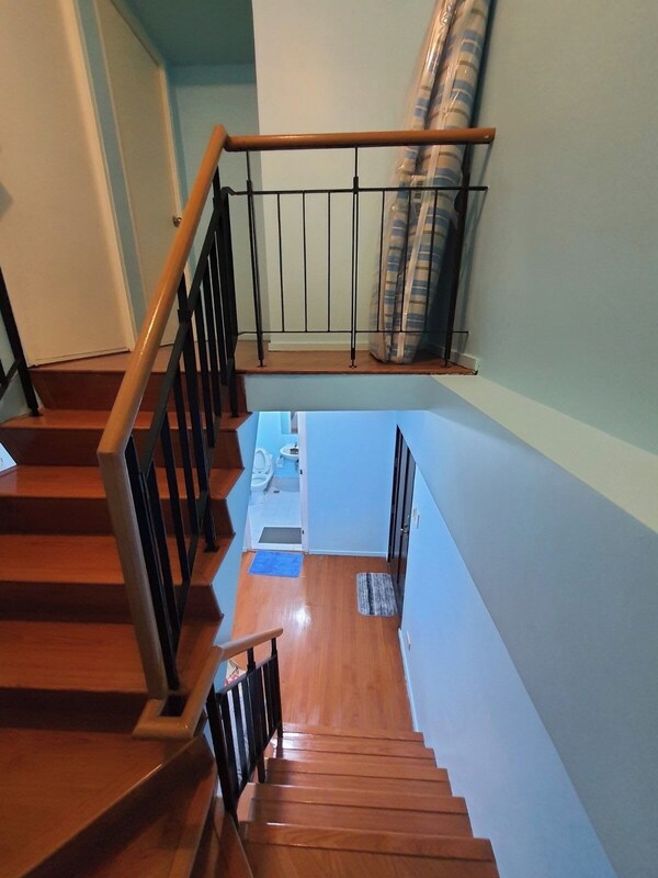 Beautiful 2-bedroom Condo In Nice Mandaluyong With Wifi, Ac, Fitness Room - Makati