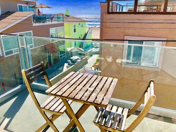 Oceanview Huge Decks Trilevel Sleeps 16+guesthouse - San Diego, CA