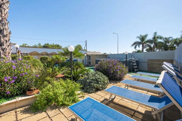 Sirena Apartment In Luxury Villa With Shared Pool - Porto Cesareo
