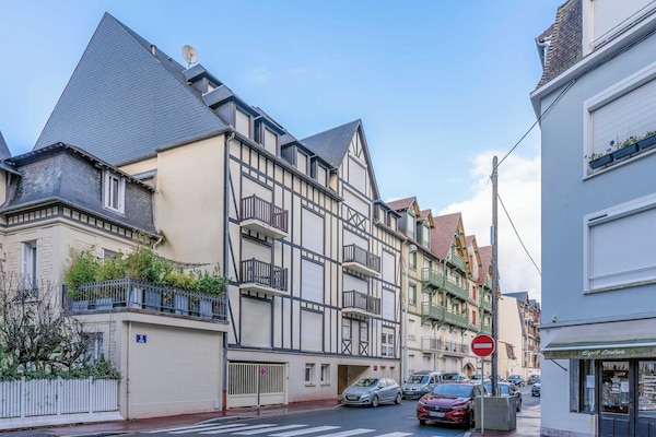 Charmante 2 Zimmer Mit Parkplatz Im Herzen Von Deauville - Deauville