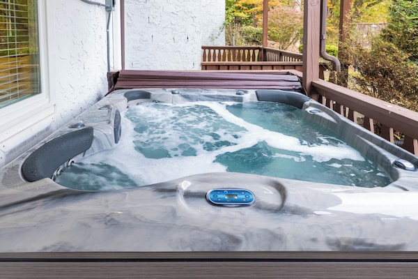 Gemutliche Wohnung - Hot Tub, Full Kitchen, Wifi - Helen, GA