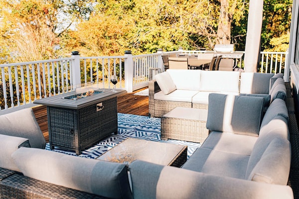 Stunning Waterfront On Bluff With Sauna, Firepit! - Kilmarnock, VA