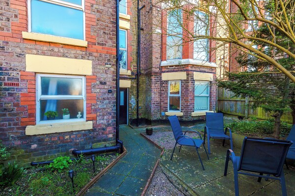 Private Garden Maisonette Near Anfield - Liverpool