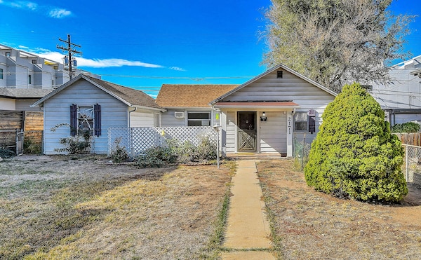 Charming Denver Home - Englewood, CO