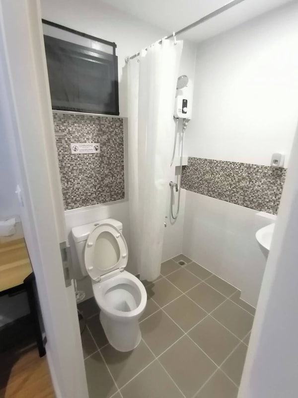 3-bedroom 3-bathroom Townhome In The Suburbs Of Bangkok With Club Pool&gym - Mueang Pathum Thani District