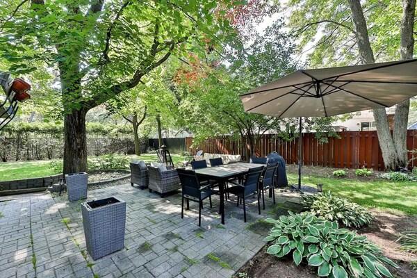 Pine Retreat: Private 2br Unit With Patio & Fireplace (Free Parking) - Terrebonne