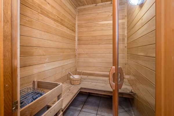 Big Sky Beehive Basin Cabin - Montana