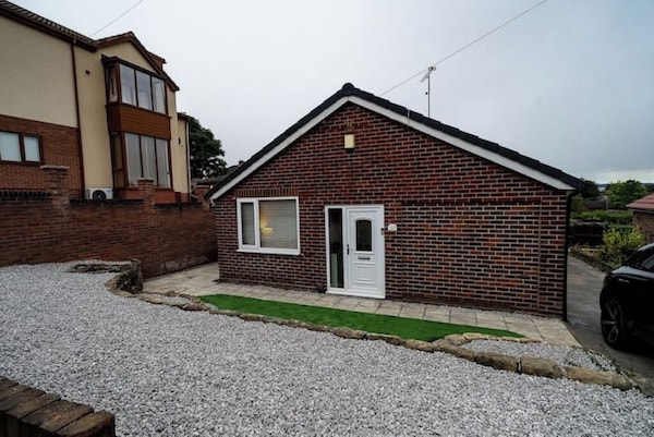 Entire Bungalow In Rawmarsh\n\n - 謝菲爾德