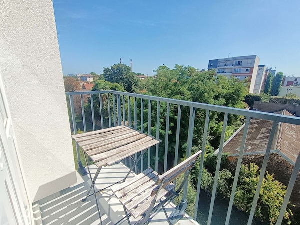 Le Petit Rosier Situé à Vitry-sur-seine, à 20 Minutes Du Centre De Paris Et De L'aéroport D'orly - Vitry-sur-Seine