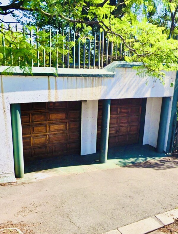 Fully Furnished Home In Melville-5 Minutes To The Famous 7th Street - Johannesburg