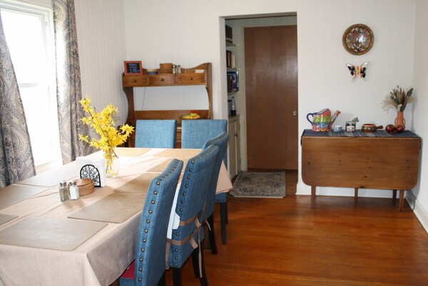 Welcome Home: Comfortable Home For Families, Pets, Remote Workers - Hagerstown, MD