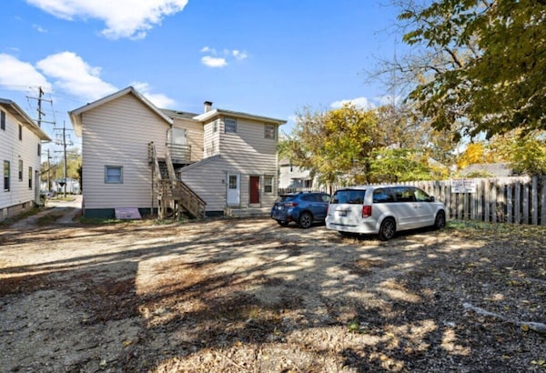 Cozy And Convenient Family Getaway - Cortland, IL