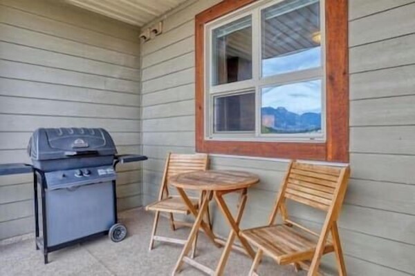 Your Mountain Hideaway! - Invermere