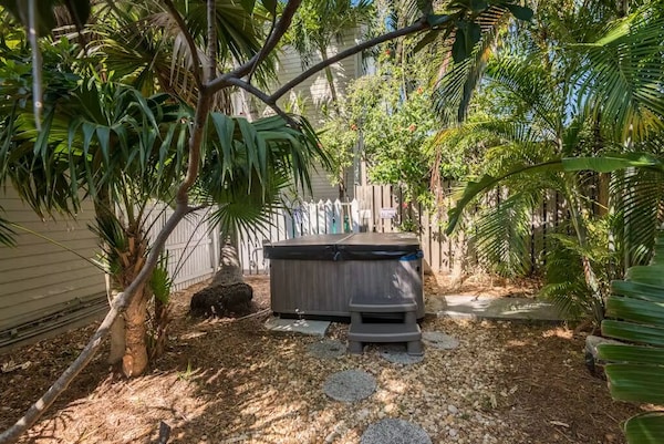 Ibis Suite | Bright Hideaway, Hot Tubs, Steps From Duval! - Key West, FL