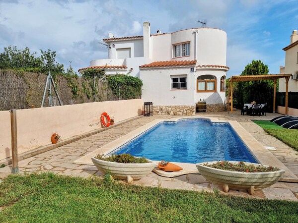 Villa Aristeus. Cozy House For 8 People With Private Pool. - L'Ametlla de Mar