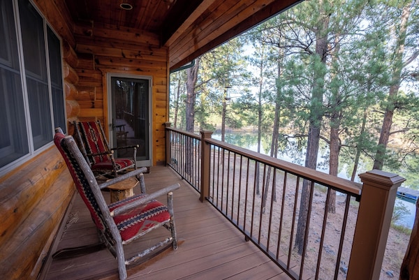 Beautiful Mountain Lodge! 7,000 Sq. Ft W/ Pond - Greer, AZ