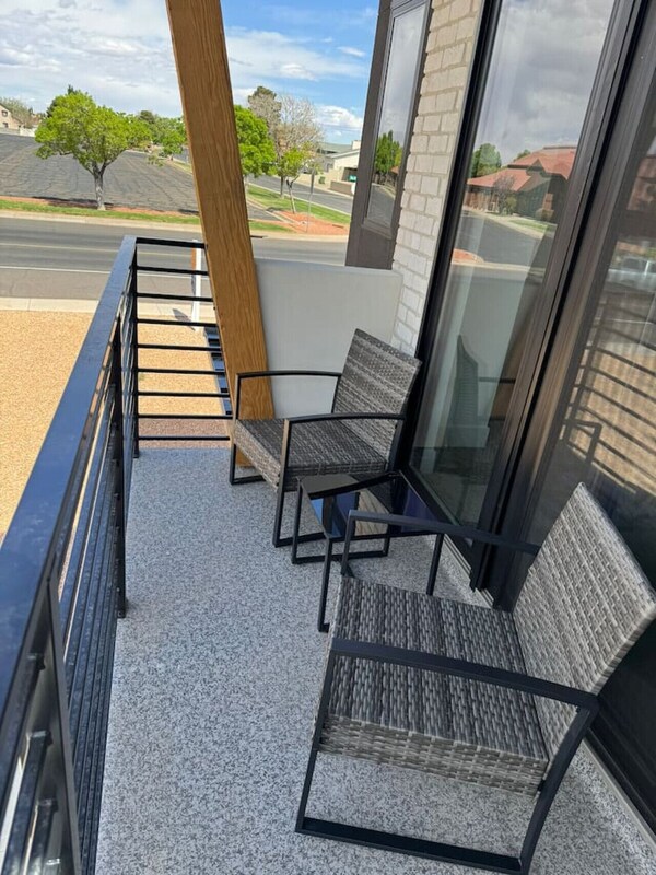 New Town Home-sleeps 11- Multiple Available-#13 - Page
