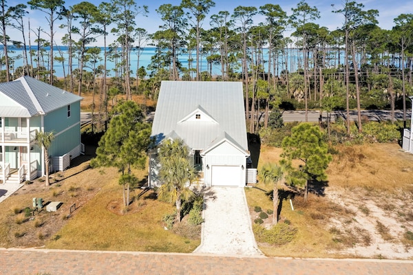 Spacious New 4-bedroom Pet Friendly House Near Salinas Park Access To Pickleball - Cape San Blas, FL