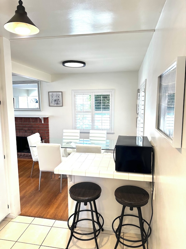 3-bedroom House In Charming Redondo Beach With Fitness Room, Wifi And Ev Charger - Redondo Beach, CA
