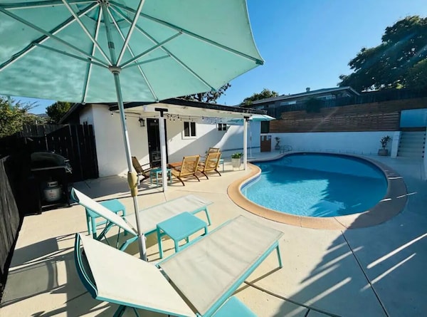 Panoramic Mountain View Oasis With Pool!! Serene 4 Bedroom Newly Remodeled Home! - El Cajon, CA